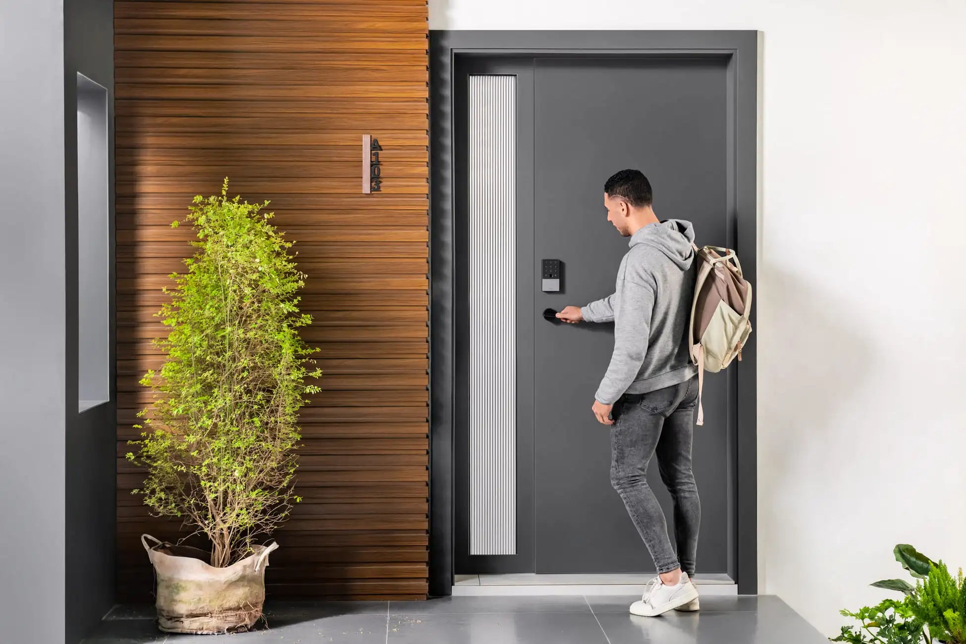 Best Commercial Security Smart Door Locks for 2025 – Aqara LLC
